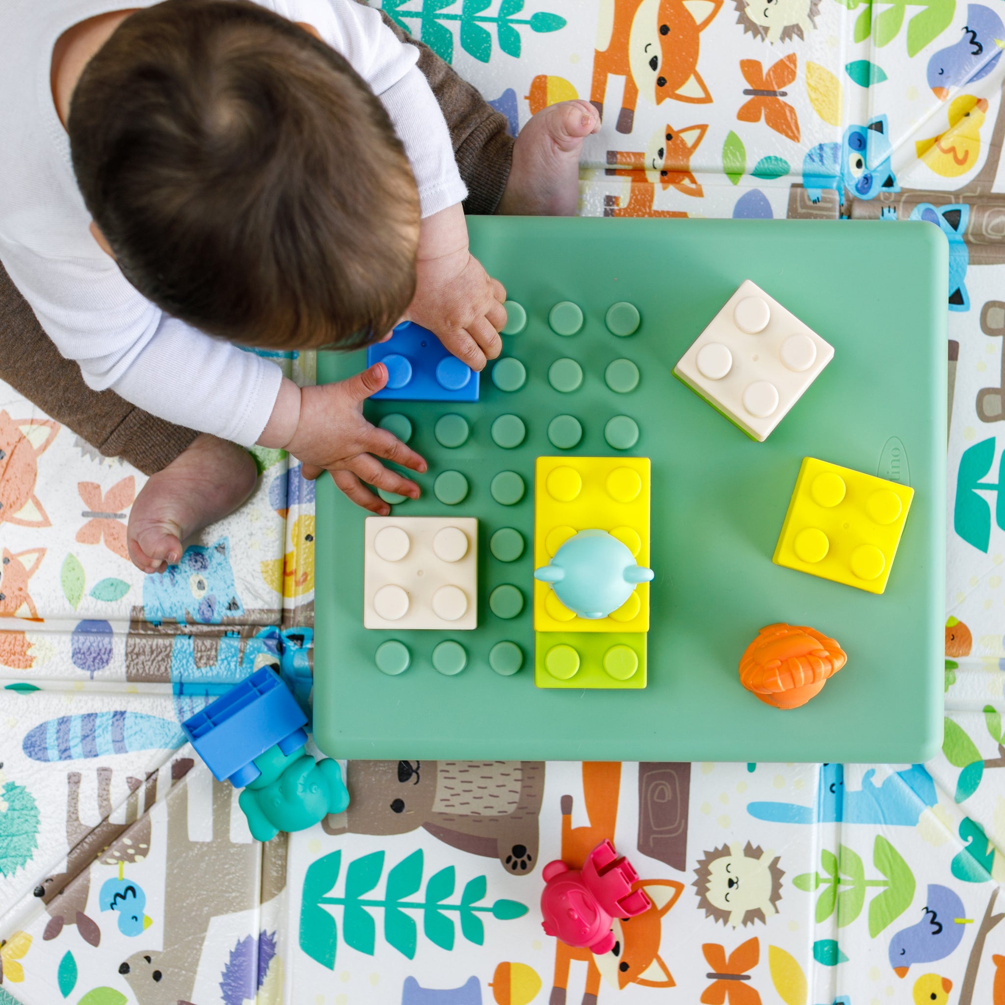 Super Soft 1st Building Blocks Play Mat & Activity Station – Infantino