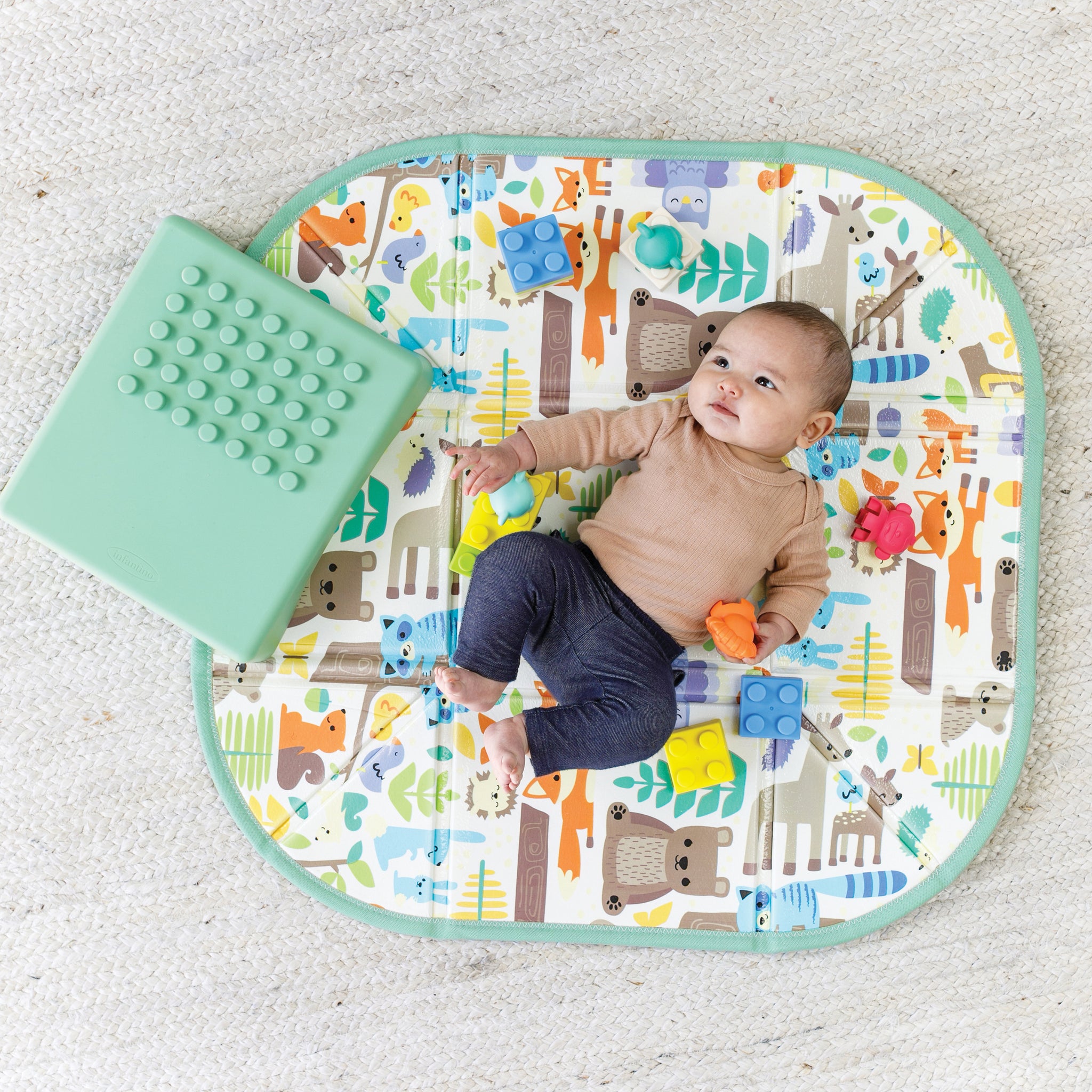 Super Soft 1st Building Blocks Play Mat & Activity Station – Infantino