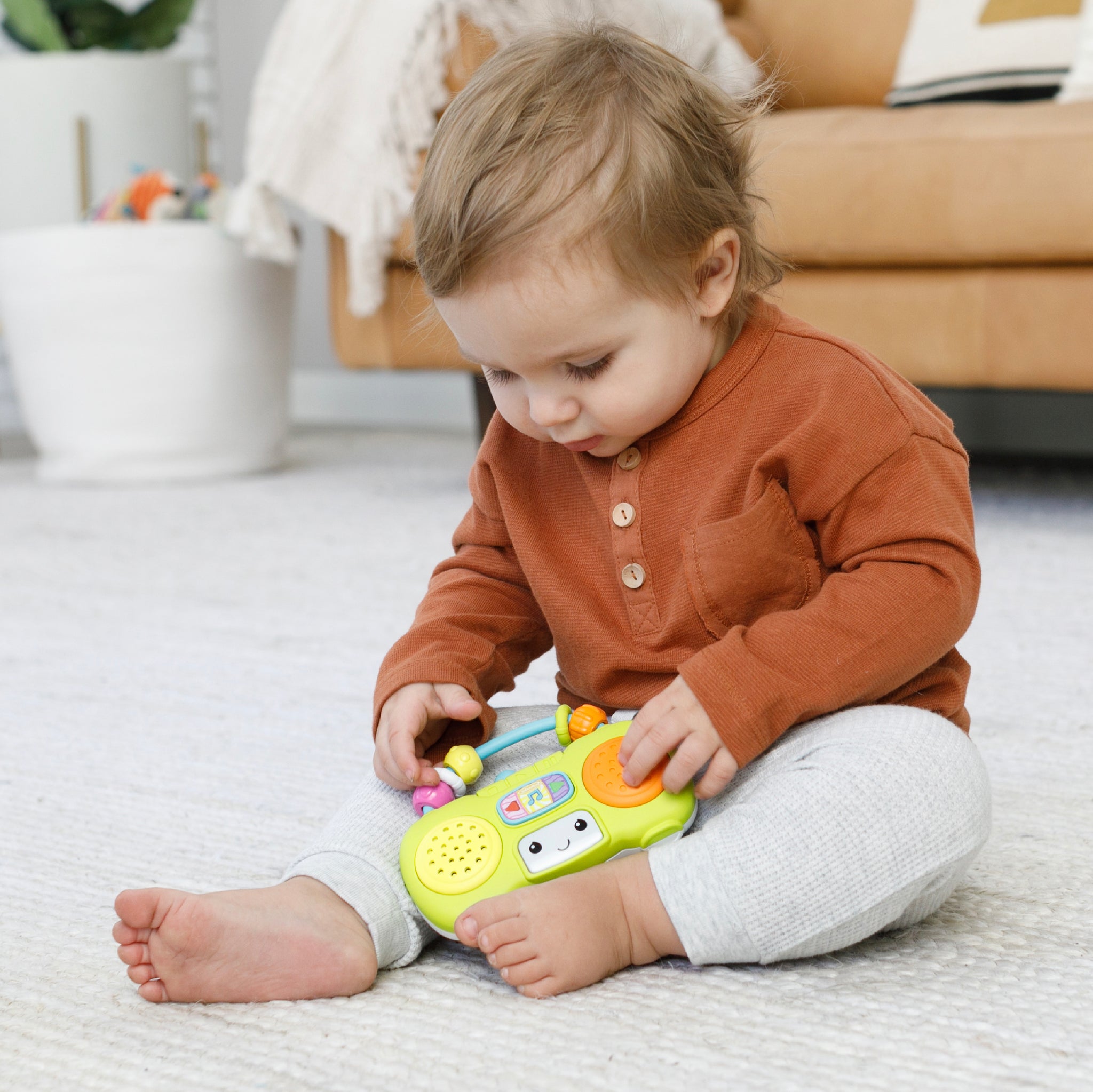 Music & Light Pretend Mini Boombox – Infantino