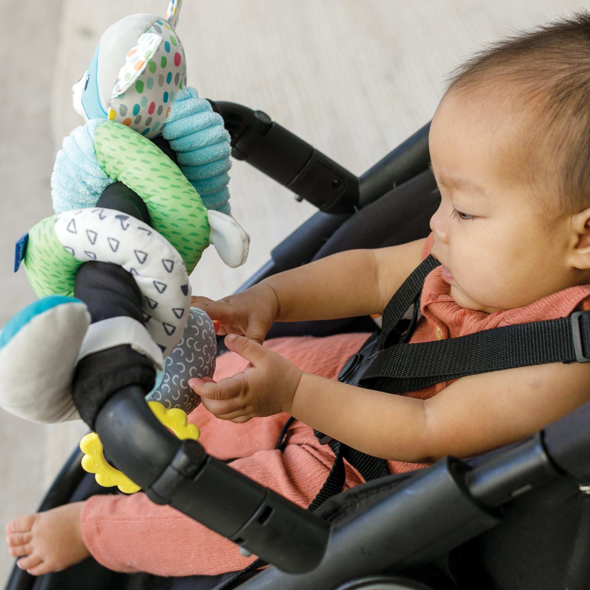 Spiral Activity Toy Raccoon – Infantino