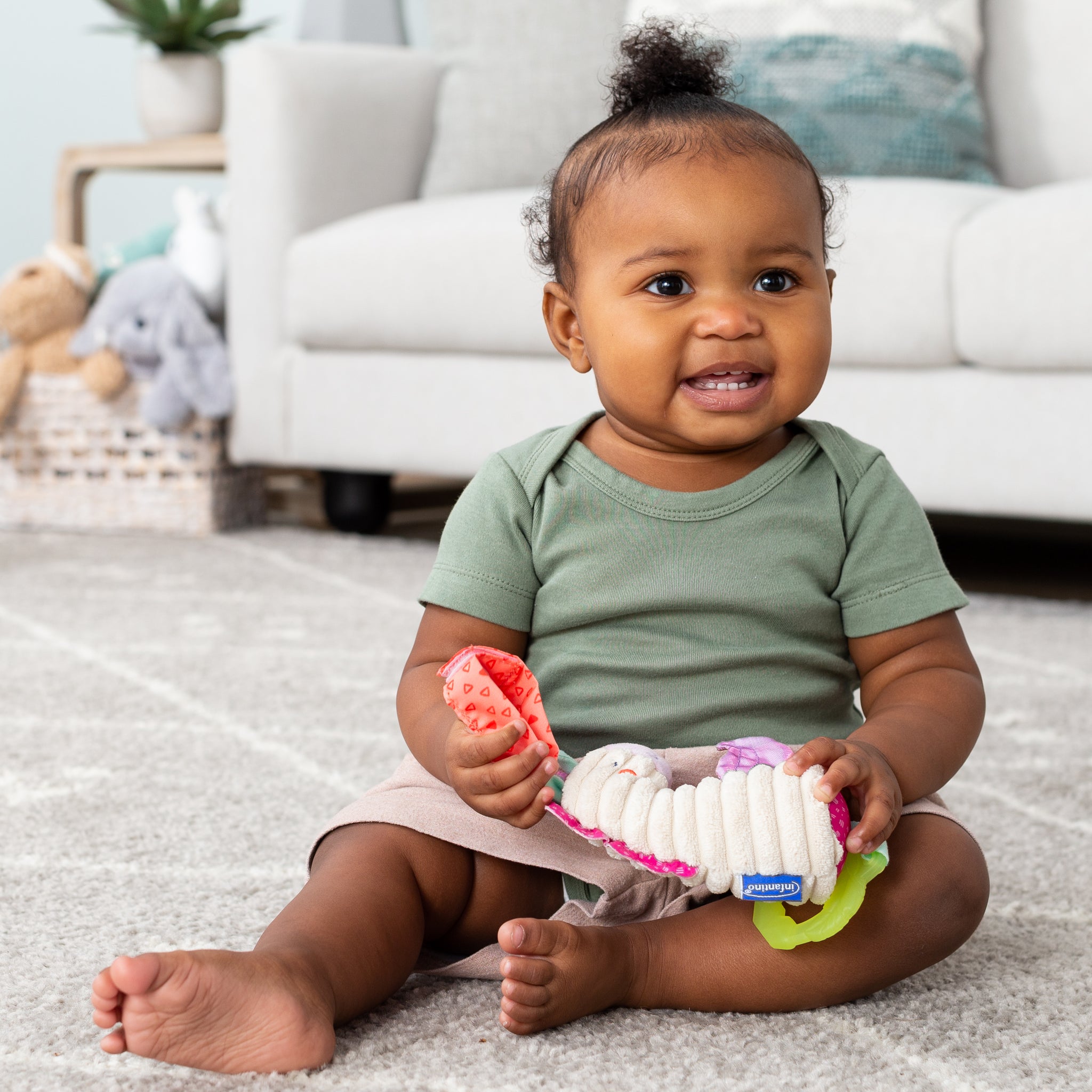 Chime & Go Tag Along Pal™ Unicorn – Infantino