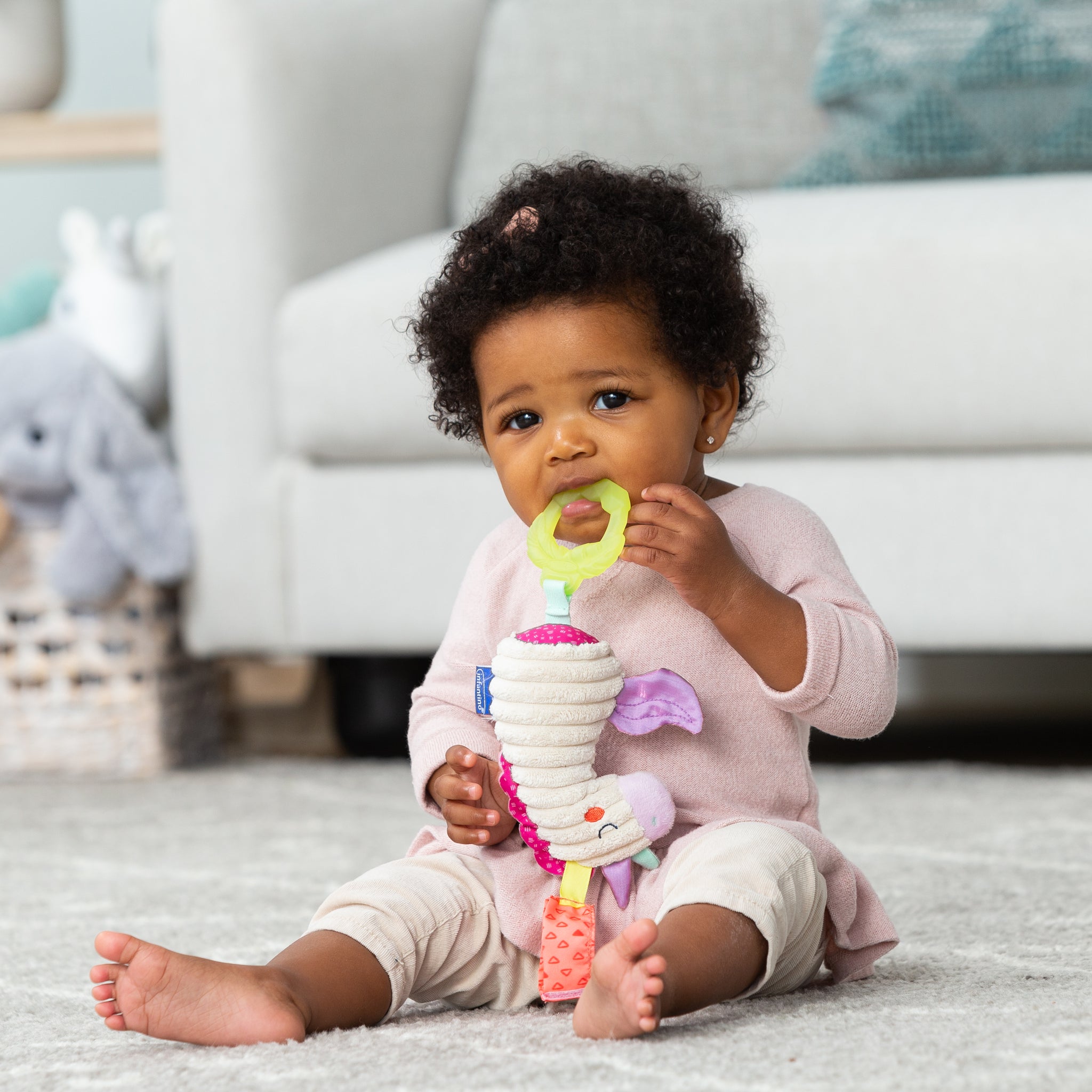 Chime & Go Tag Along Pal™ Unicorn – Infantino