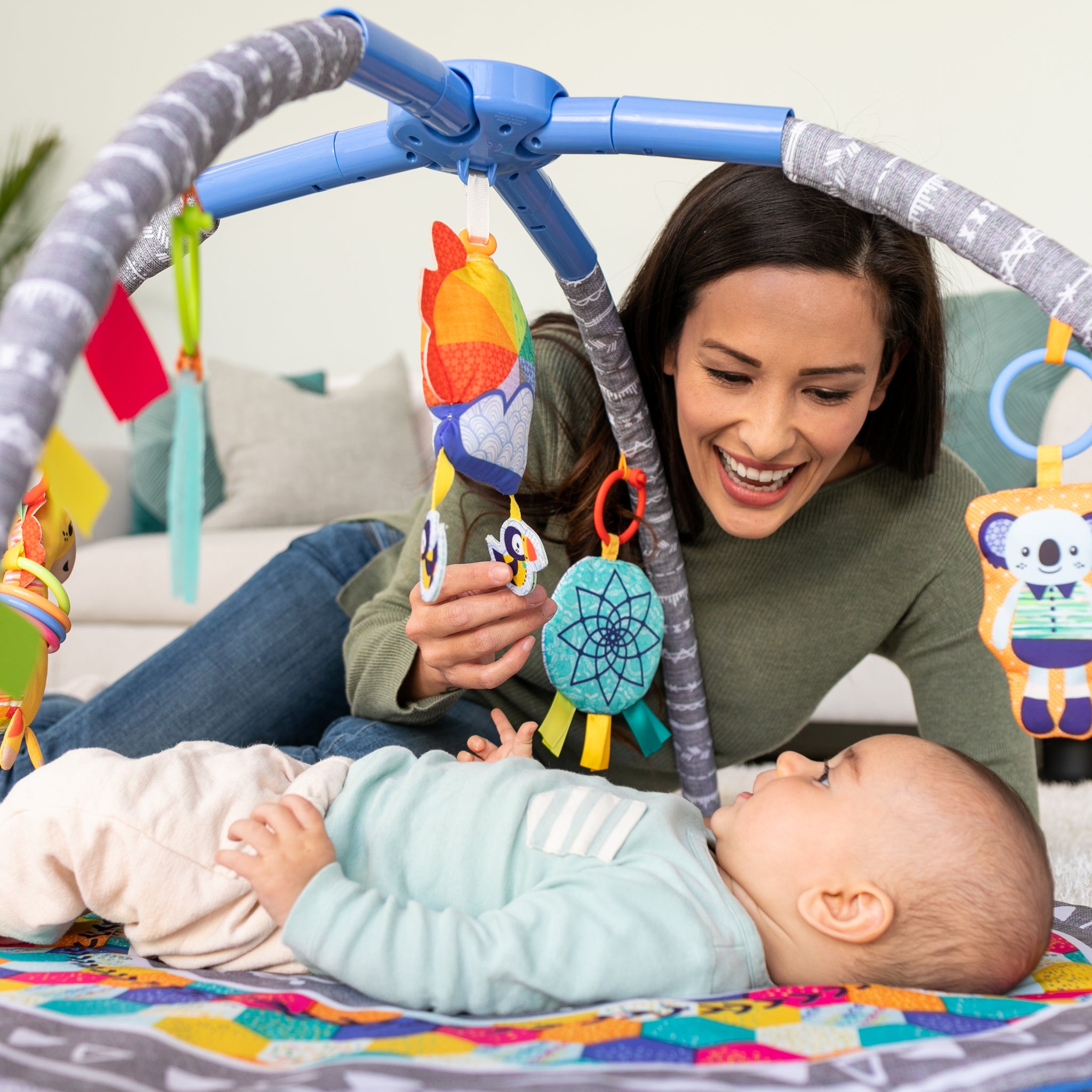 4-IN-1 TWIST & FOLD MUSICAL MOBILE GYM™ – Infantino