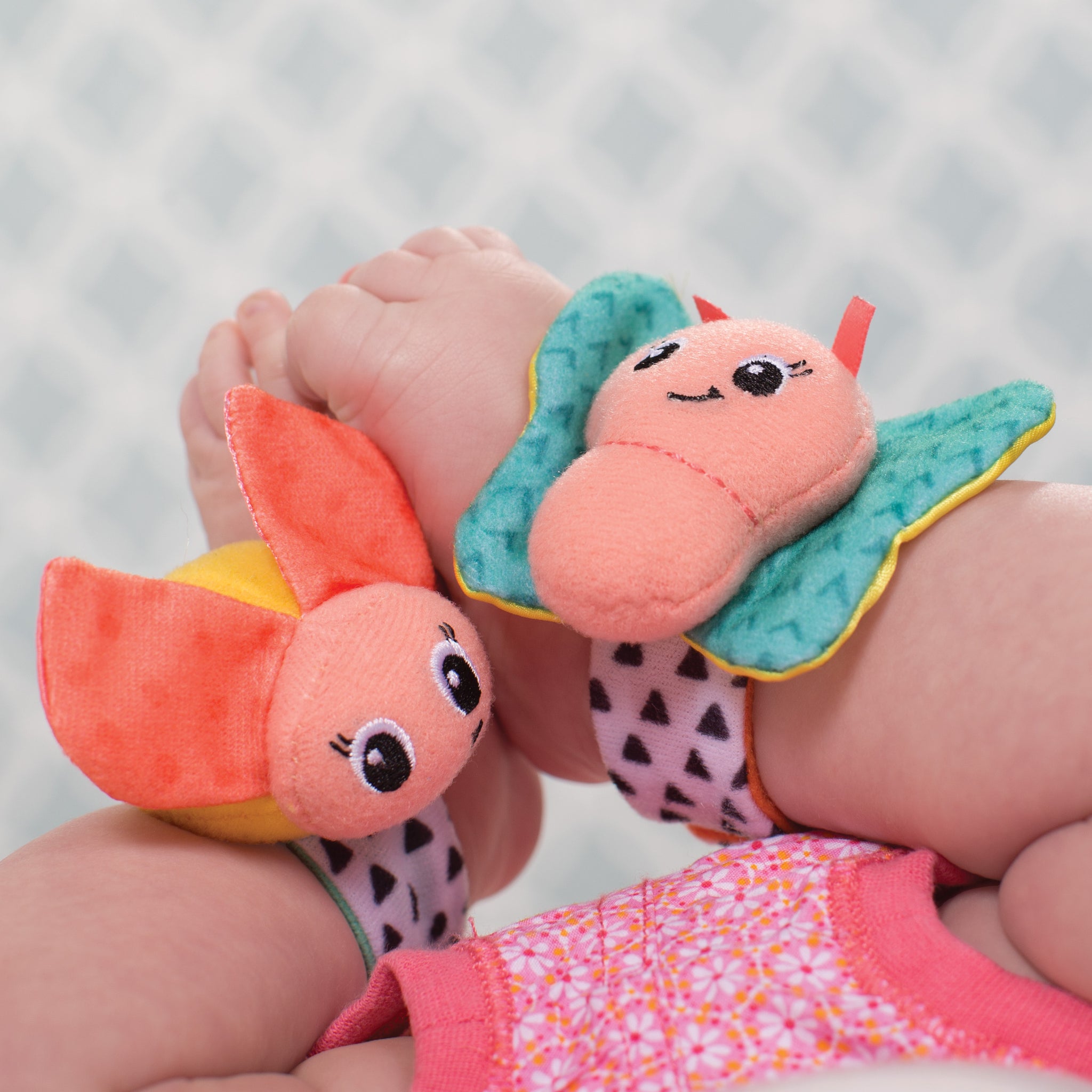 Wrist Rattles™ Butterfly & Lady Bug – Infantino