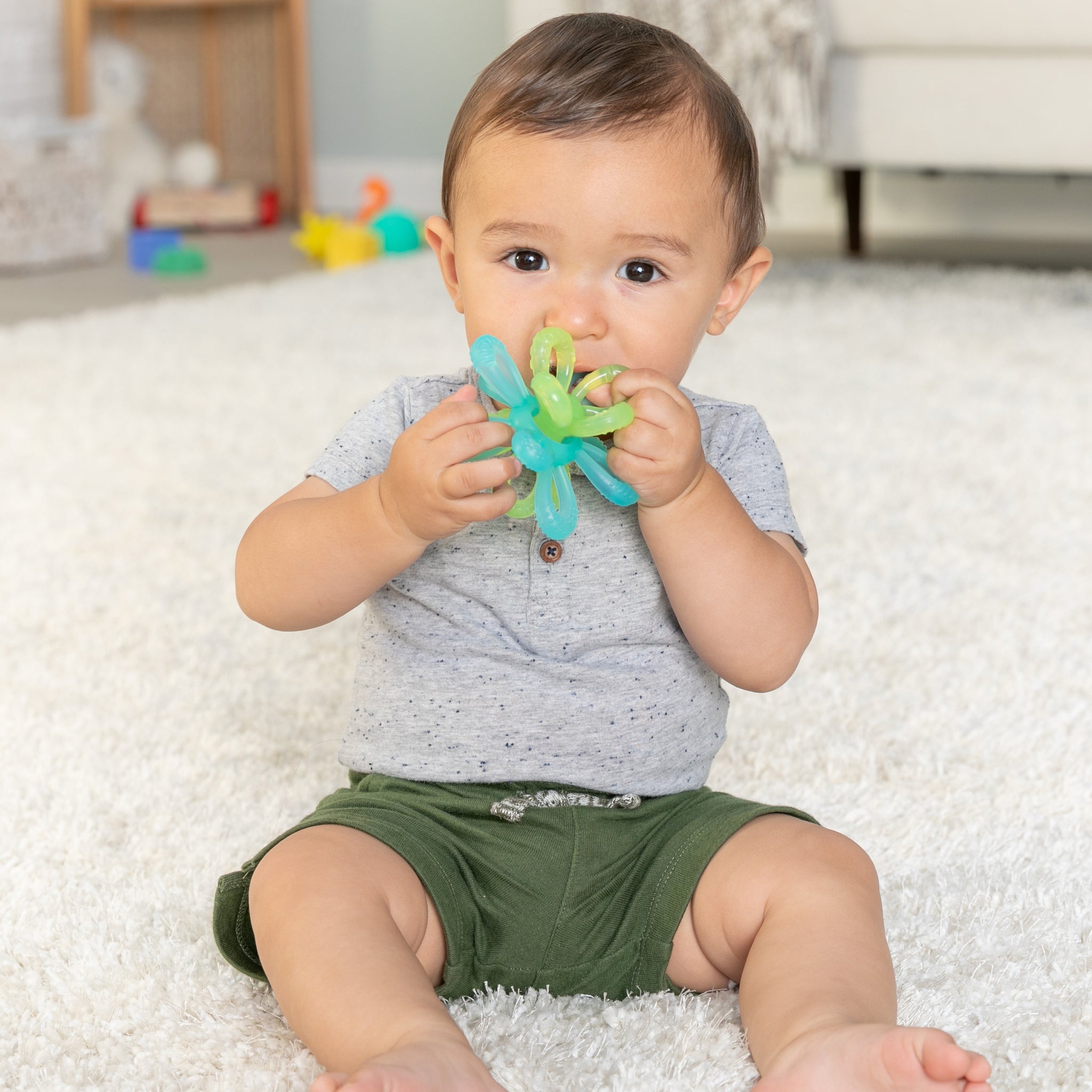 2-in-1 loopy teether & ball™ – Infantino