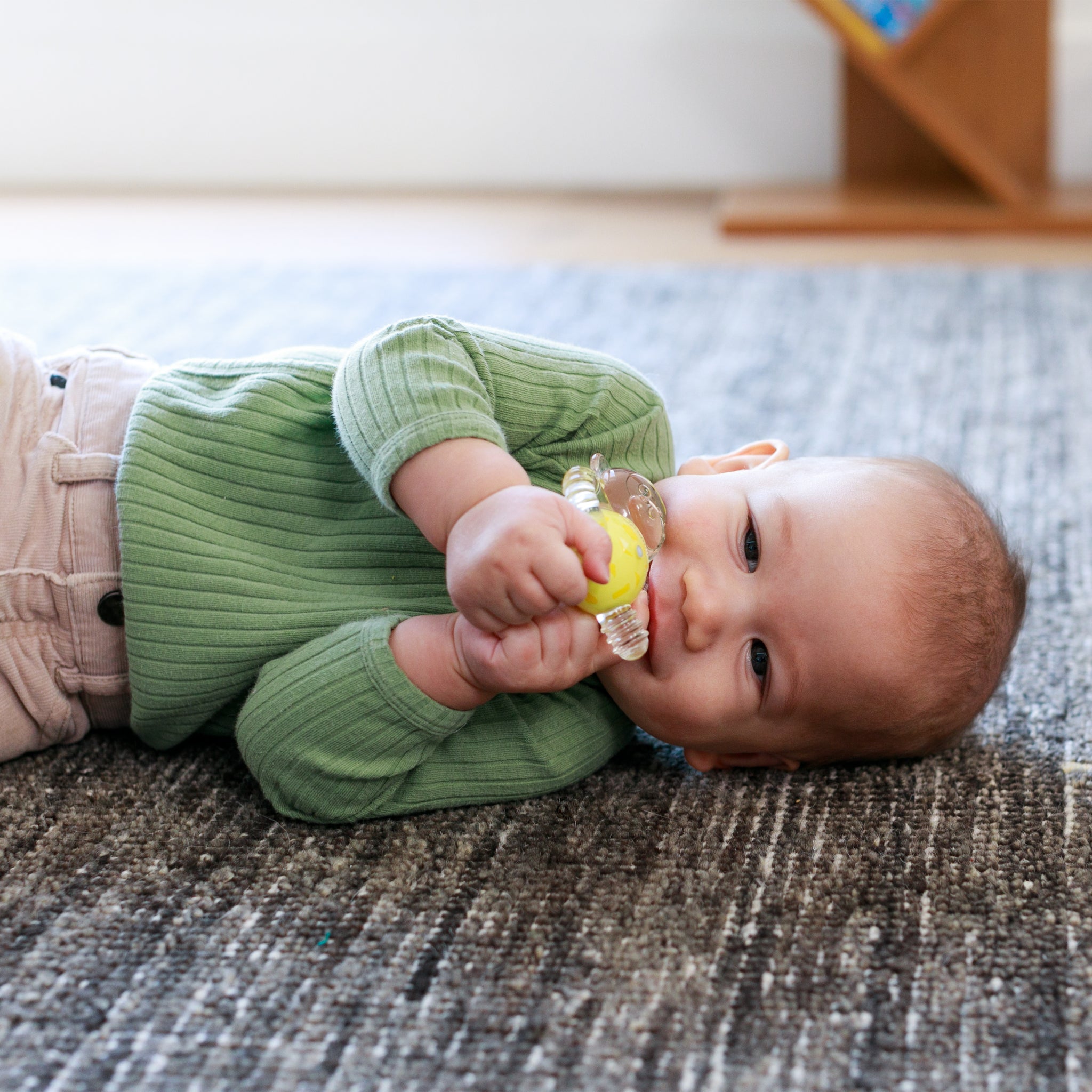 Crystal Clear Peek & See Soft Rattle Teether™ - Monkey – Infantino